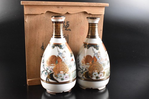U5795: Japanese Old Kutani-ware SAKE BOTTLE Tokkuri 2pcs, auto w/signed ...