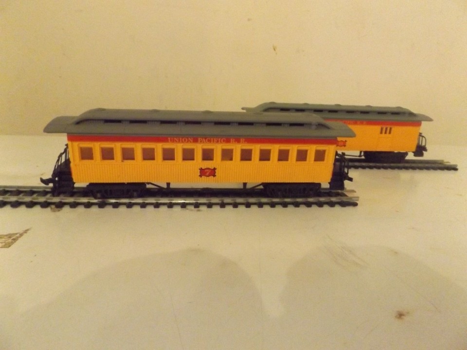 BACHMANN HO SCALE ' OLD TIME COACHES UNION PACIFIC NO. 7 & 9 | eBay