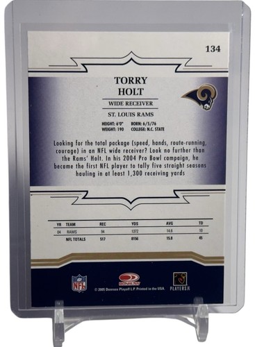 2005 THROWBACK THREADS TORRY HOLT ST. LOUIS RAMS CARD #134 W/TOP LOADER ...