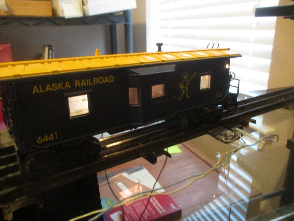 Lionel O Gauge Alaska Railroad Switcher 8154 & Illuminated Caboose 6441 ...
