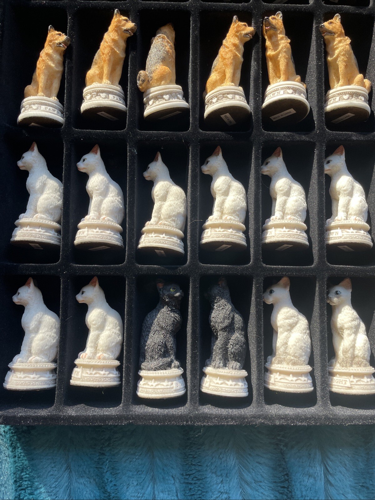 NOS The Chessmen Collection Cat & Dog Chess Set Figures No Board Hand ...