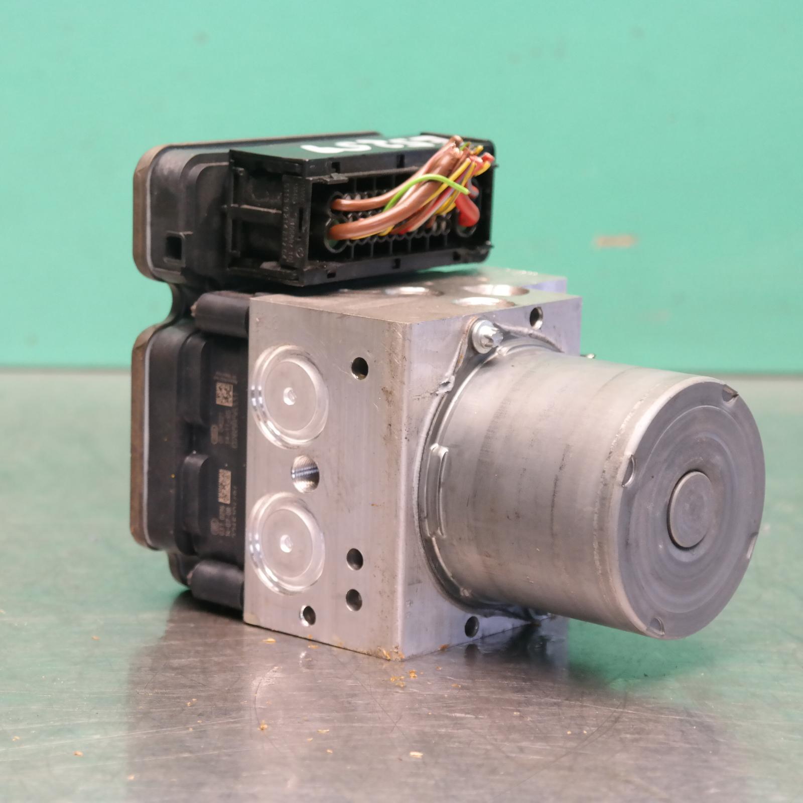 BMW X6 ABS PUMP MODULE #E5259 F16 (803) *34-20* BOSCH 6856841 61230412 ...