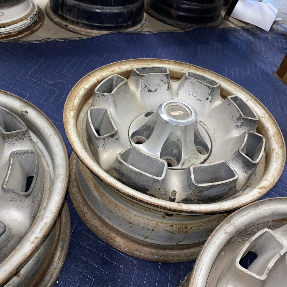 SSIV 1971 Oldsmobile 15" Polycast Wheels and Caps | Vintage GM Olds ...