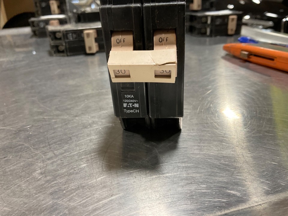 Eaton Cutler Hammer 30Amp 2 Pole Circuit Breaker CHF230 USED CRACKED | eBay
