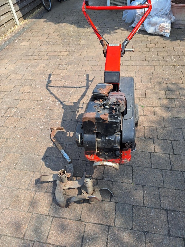 Merry Tiller Super Major Rotorvator With Briggs and Stratton 5hp Engine ...