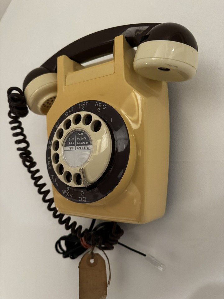 GPO 741 WALL MOUNTED ROTARY DIAL PHONE - IVORY/ BROWN -VOLUME CONTROL ...