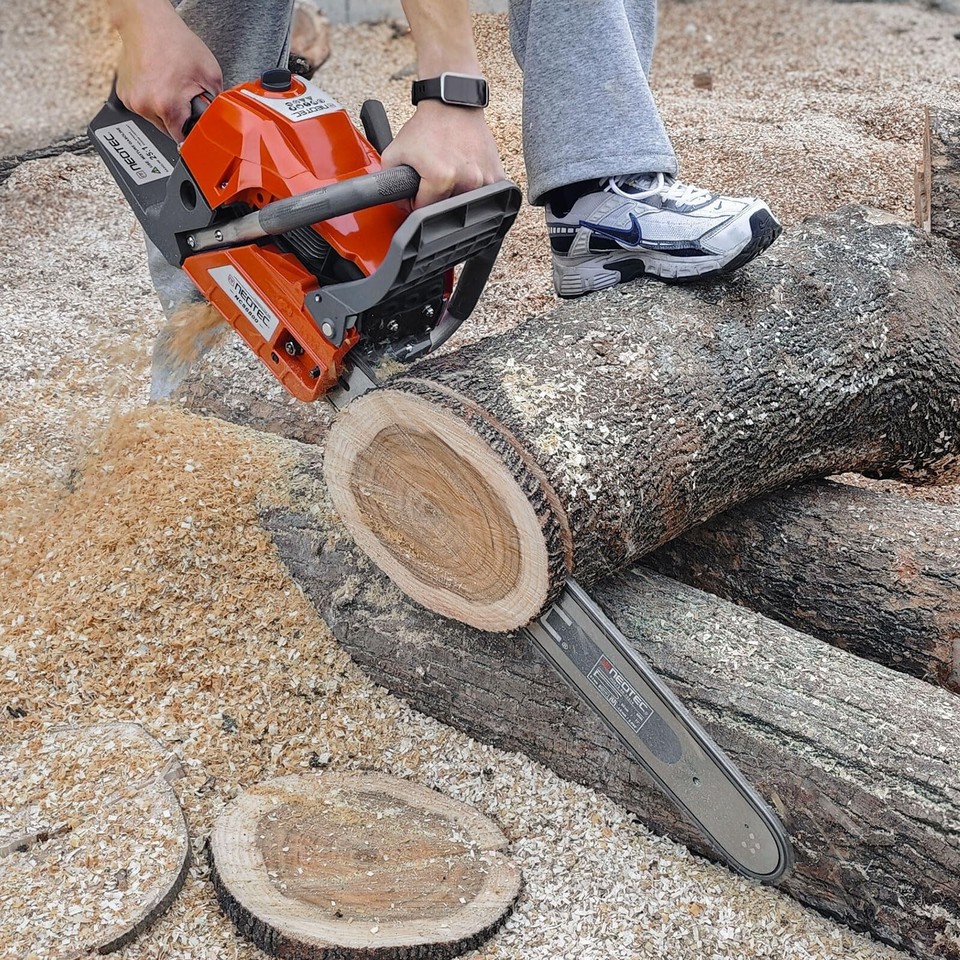 68cc Gasoline Chainsaw Powered Wood Cutting Engine Gas Chain Saw with ...