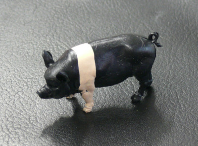 1/32ème BRITAINS : SADDLEBACK BOAR / COCHON NOIR - Référence 2167 | eBay