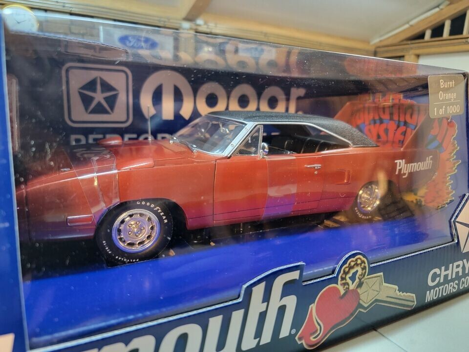 1/18 1970 Plymouth Superbird , Burnt Orange 1 of 1000 , in the box | eBay