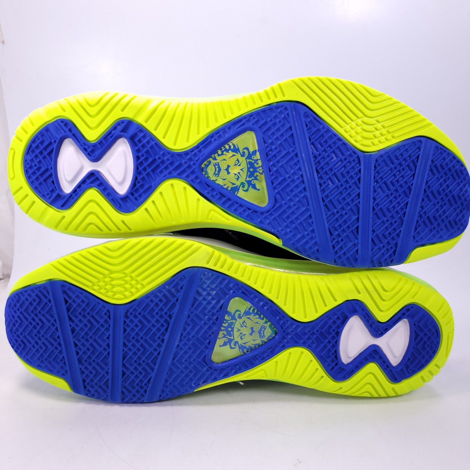 Nike LeBron VIII V/2 Low Lace Up Athletic Shoe Mens Size 9 DN1581-400 ...