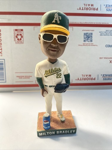 MILTON BRADLEY Oakland Athletics A's Baseball Bobblehead SGA Pepsi 2007 ...