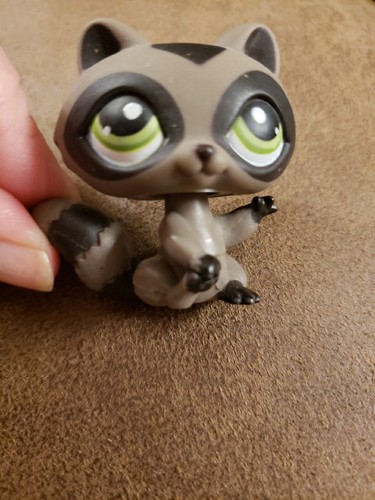 Littlest Pet Shop LPS Authentic Hasbro #450 Raccoon Green Eyes | eBay
