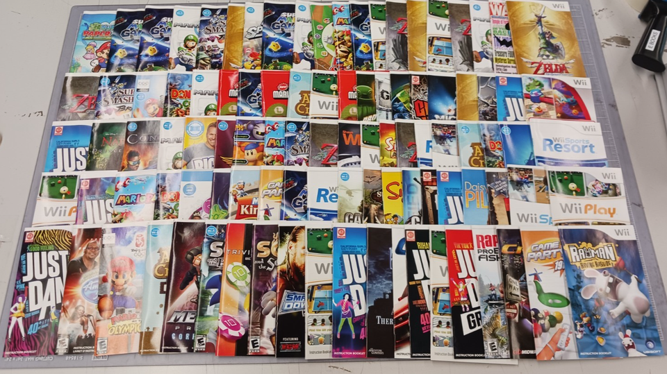 Lot of 190 Video Game Manuals -- 100 Wii + 50 Xbox + 40 DS Manuals | eBay