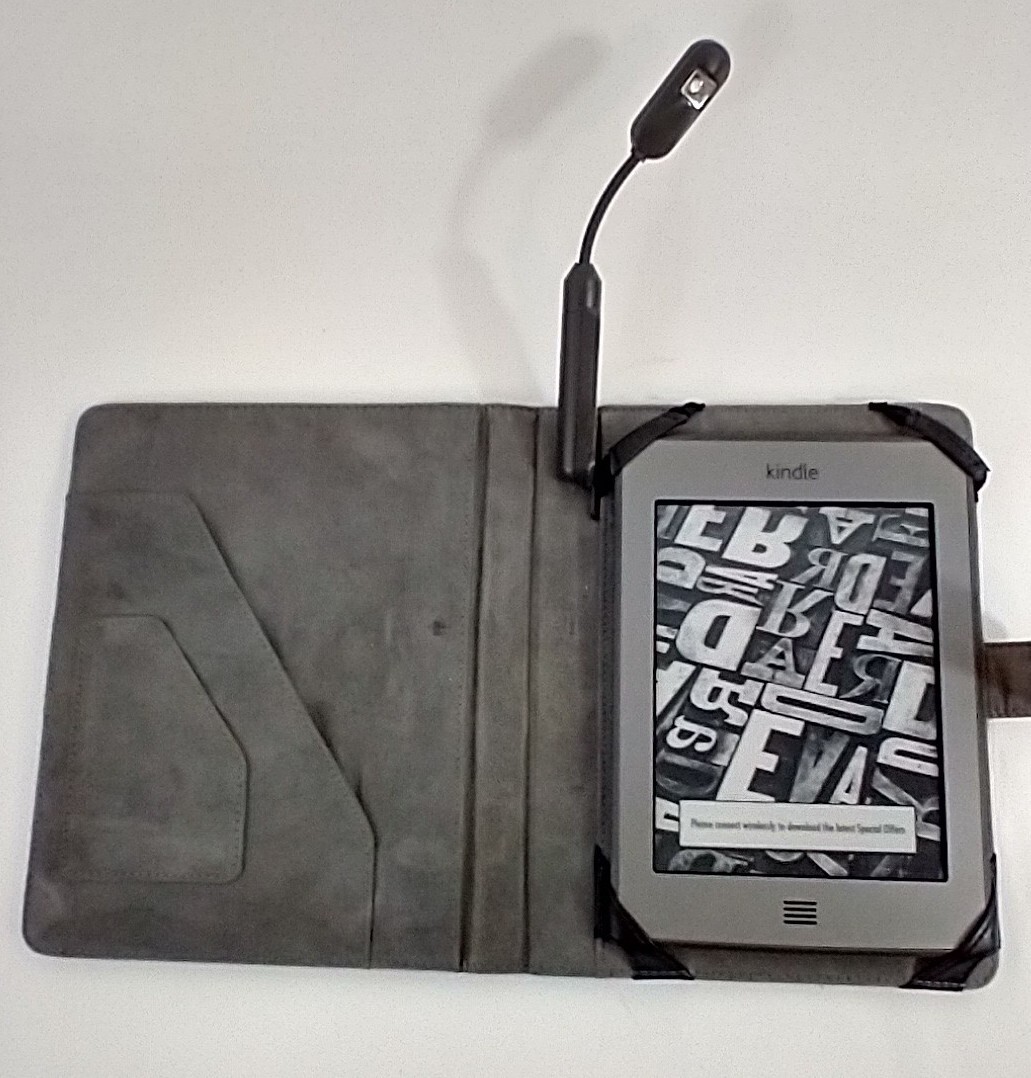 Amazon Kindle Touch (4th Gen) 4GB Wi-Fi D01200