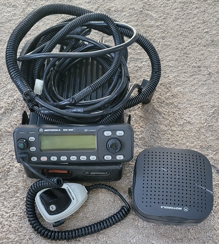 Motorola MCS2000 model 2 110 watt UHF 403-470 | eBay