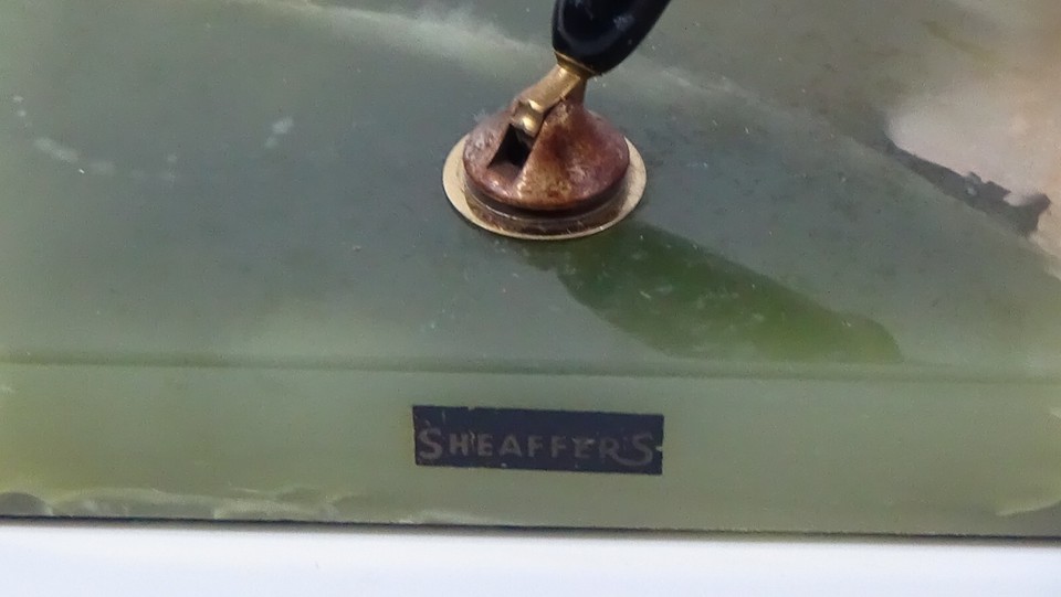 Vintage Sheaffer Fountain Pen & Agate Holder Desk Set #696 | eBay