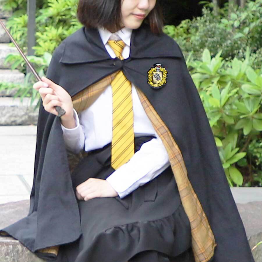 Harry Potter Hogwarts Hufflepuff Cape Robe Wizarding World Fantastic ...