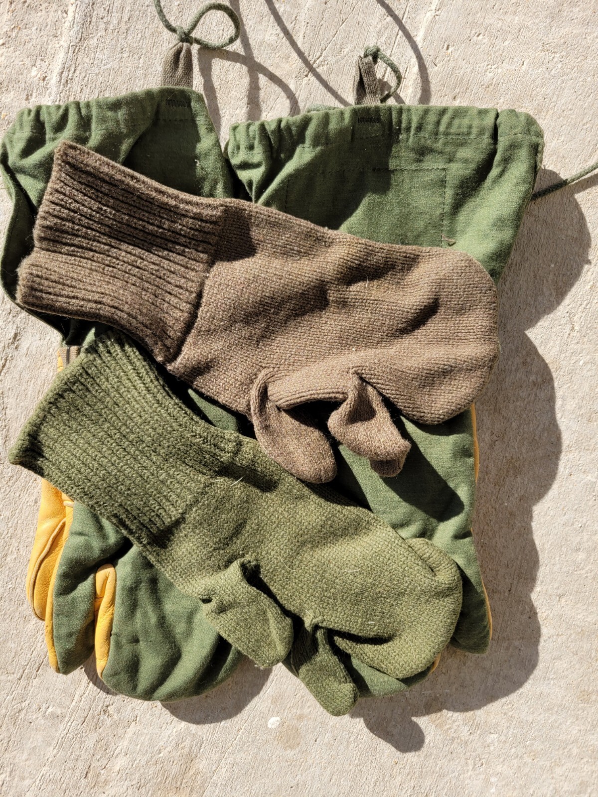 US ARMY MITTENS SHELLS COLD WEATHER GLOVES TRIGGER FINGER NSN 8415-00 ...