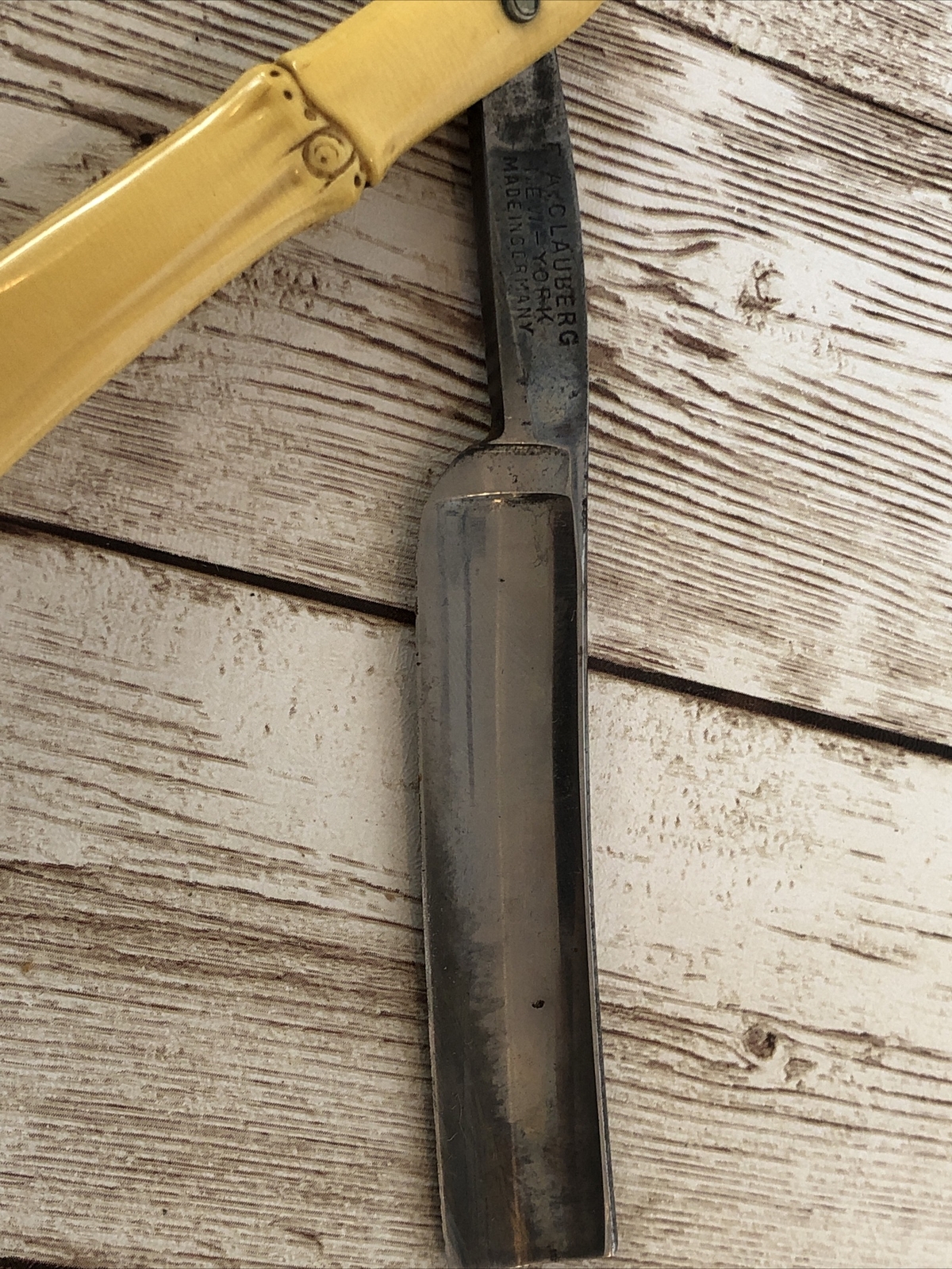 Tonsorial Gem Straight Razor in Orig. Case Loeffler RARE BAMBOO SHAPED ...