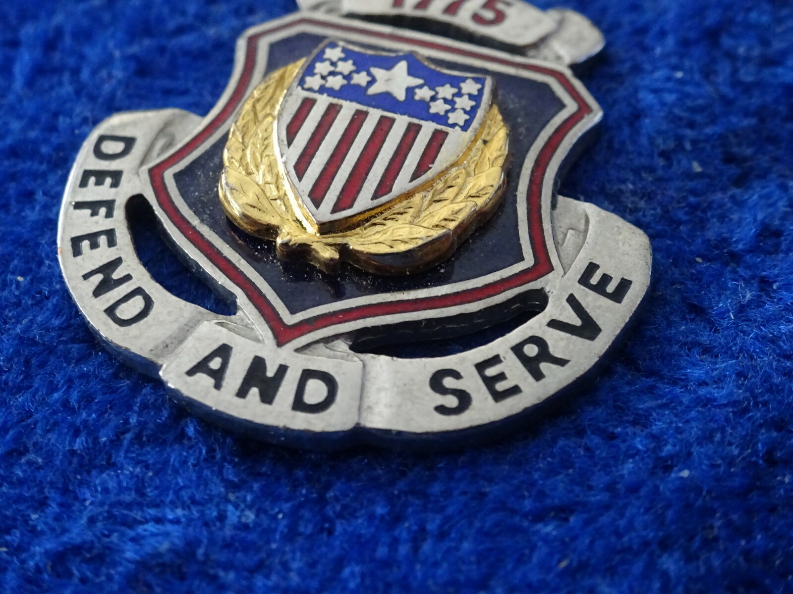 (A49-3) Original US ADJUTANT GENERAL REGIMENTAL CREST (DEFEND AND SERVE ...