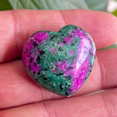 2pcs Natural Ruby Zoisite Quartz Hand Carved Love Heart Skull Crystal ...