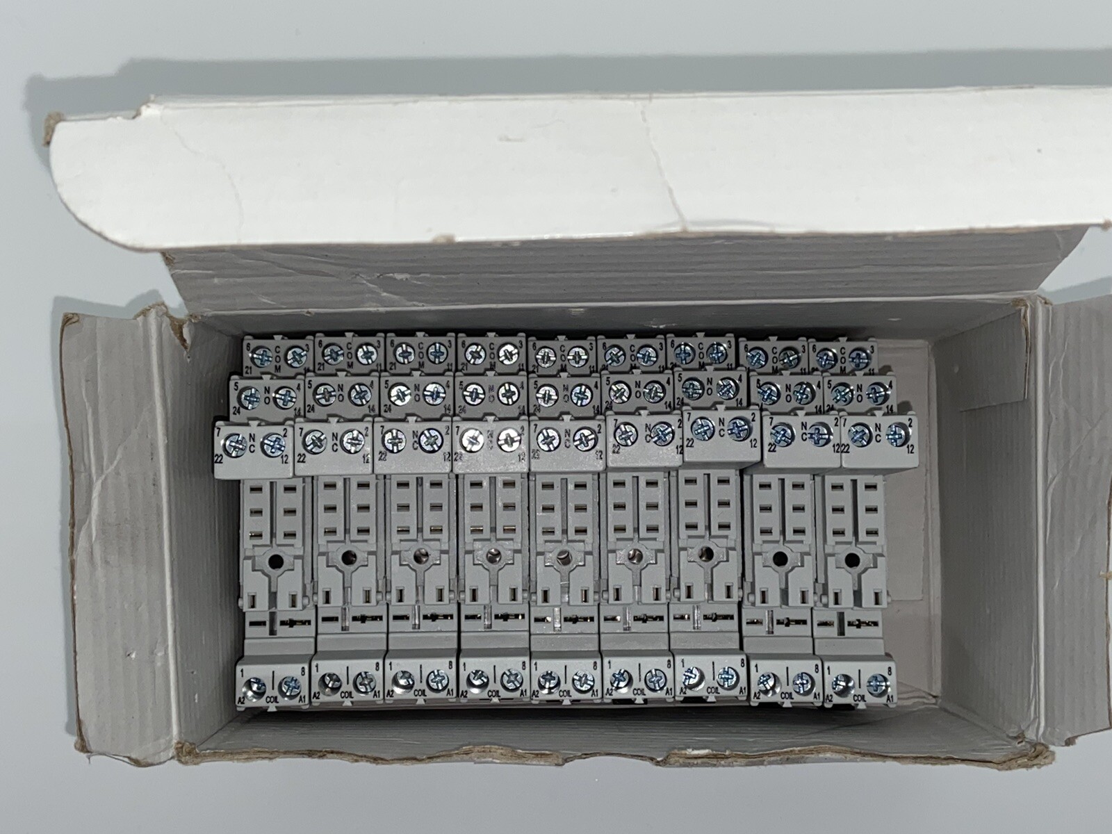 Allen-Bradley 700-HN222 8A 300V Relay Socket Series B | eBay