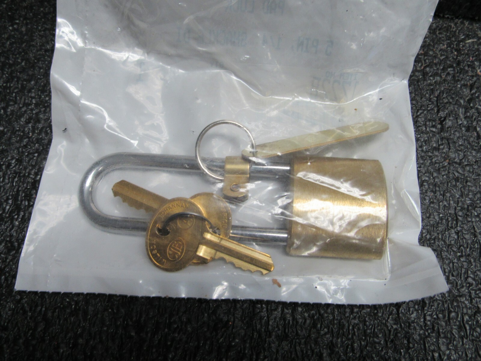 WB Wilson Bohannan Brass 3" padlock, With 2 Keys and Blank Key Tag ...