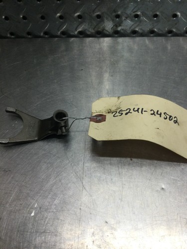 SUZUKI LT250EF SHIFT FORK 25241-24502 t317 | eBay