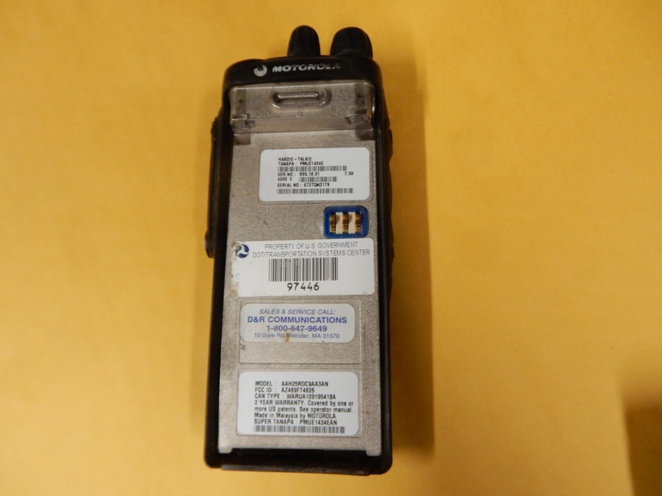 Motorola HT750 UHF 403-470 MHz 16 Channels GMRS AAH25RDC9AA3AN - No ...