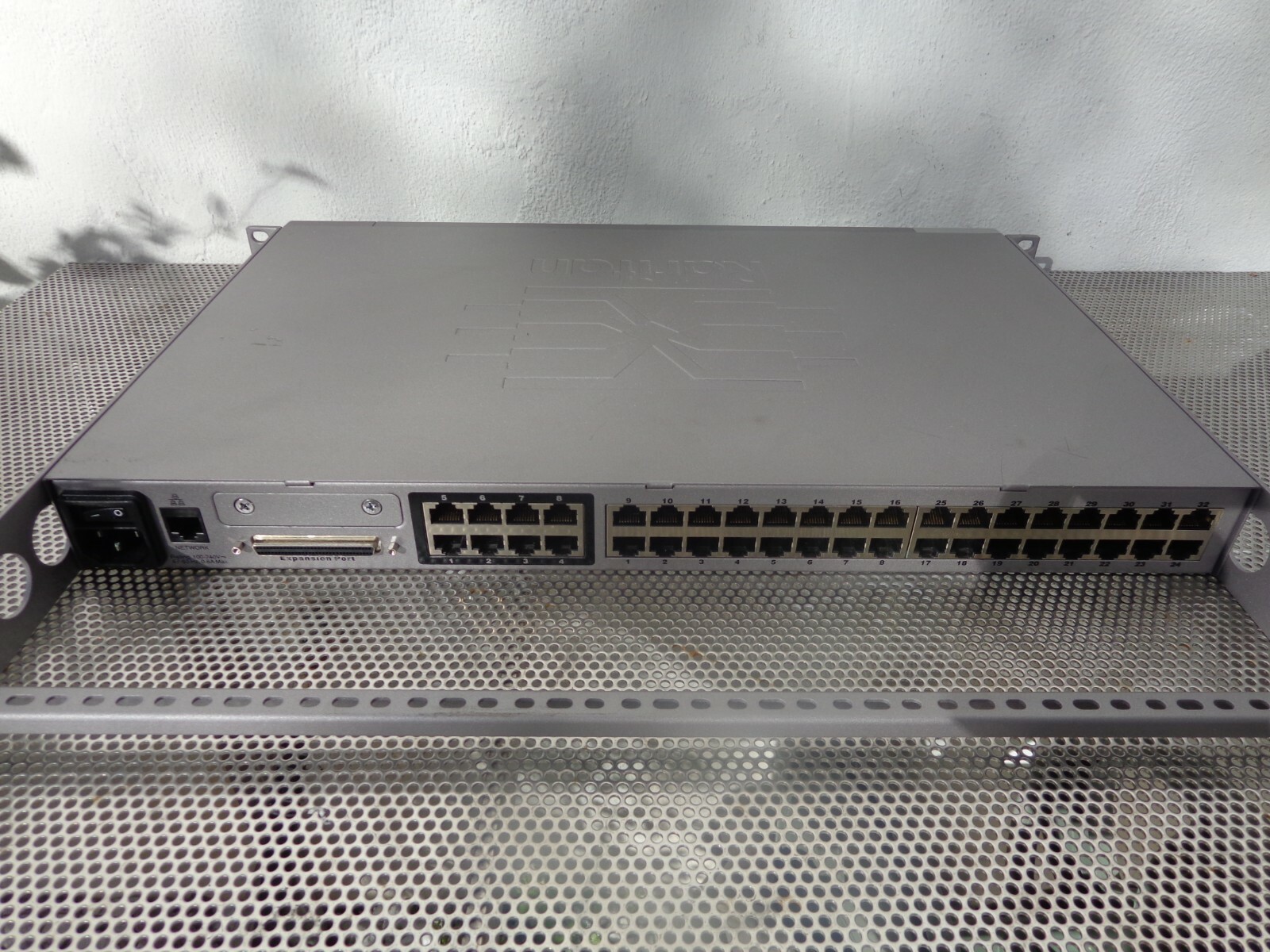 Raritan Paragon II P2-UMT832S STACKING Cat 5 KVM 32 ports SWITCH UMT832 ...