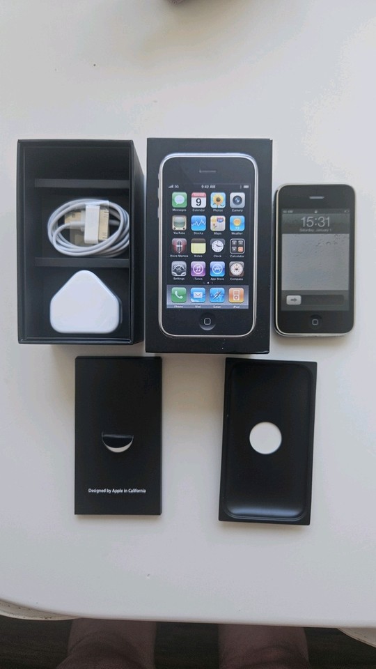 Apple iPhone 3GS ️MINT ️RE-SEALED ️UNLOCKED ️16GB ️ 885909268917 | eBay