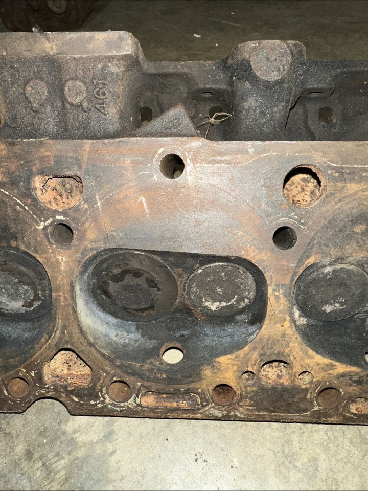 Chevy 3782461 Head 302 327 350 Camel Hump SBC Head 462 small block 1.94 ...