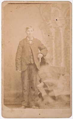 ANTIQUE CDV CIRCA 1870s PARKS HANDSOME YOUNG MAN IN SUIT CLARINDA IOWA ...