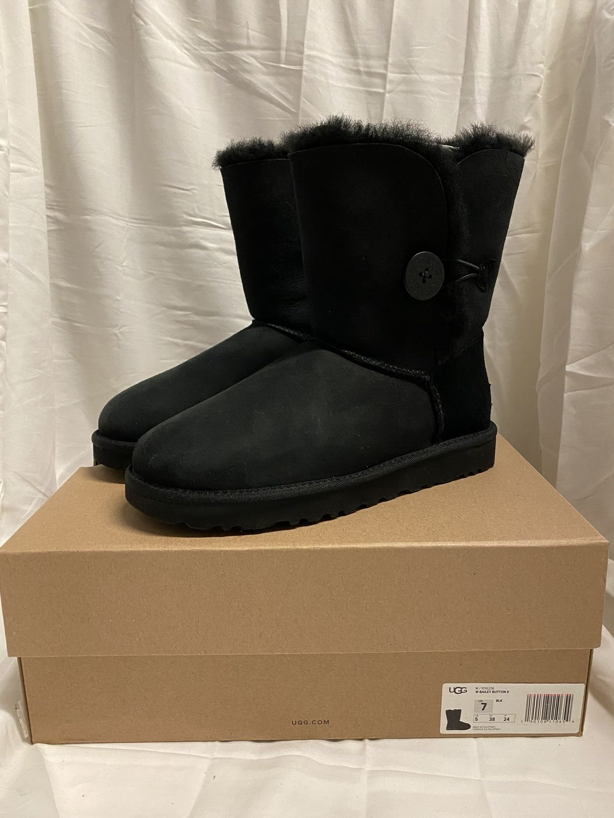 UGG Bailey Button II Boot for Women, Size US 7 - Black for sale online ...