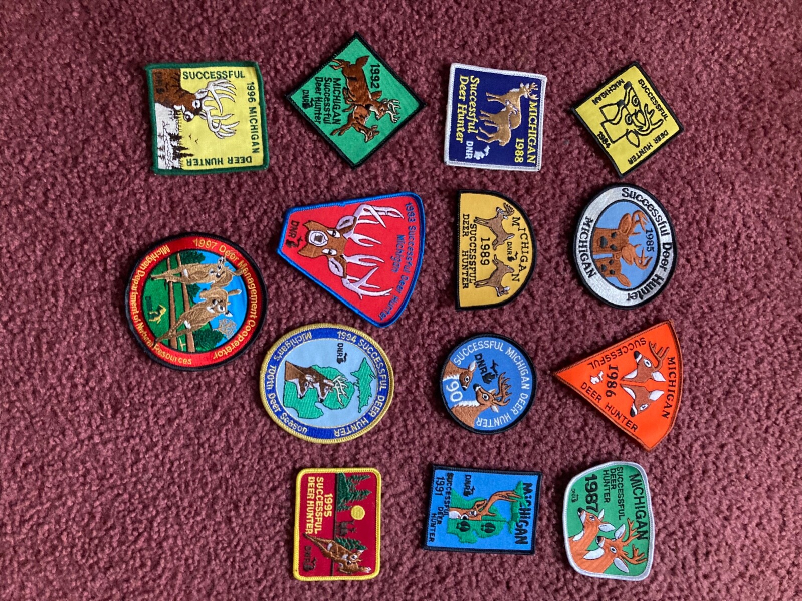 1984 to 1997 MICHIGAN SUCCESSFUL DNR DEER HUNTING PATCHES - BEAR ...