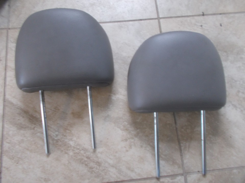 Saturn Vue SUV `RH LH Front Seat Headrests OEM 03 04 05 Head Rests Grey ...