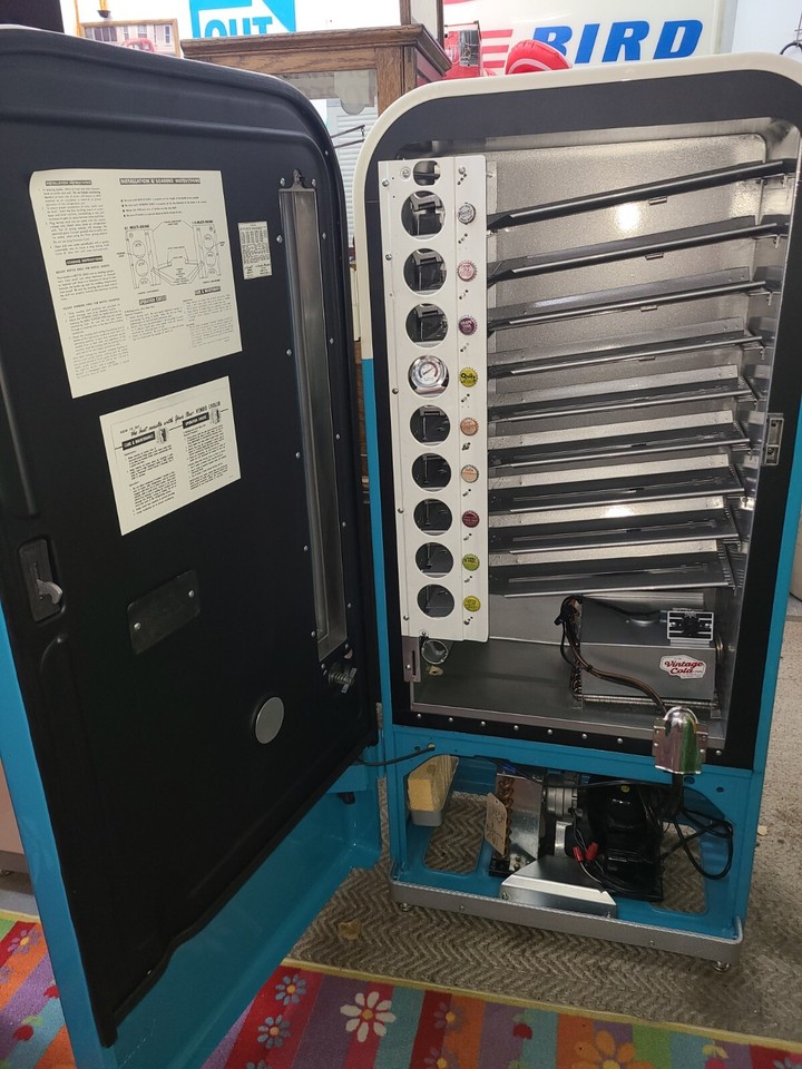 Vendo 81 Frostie Soda Coca-Cola Coke Machine Pro Restoration VMC 81 ...