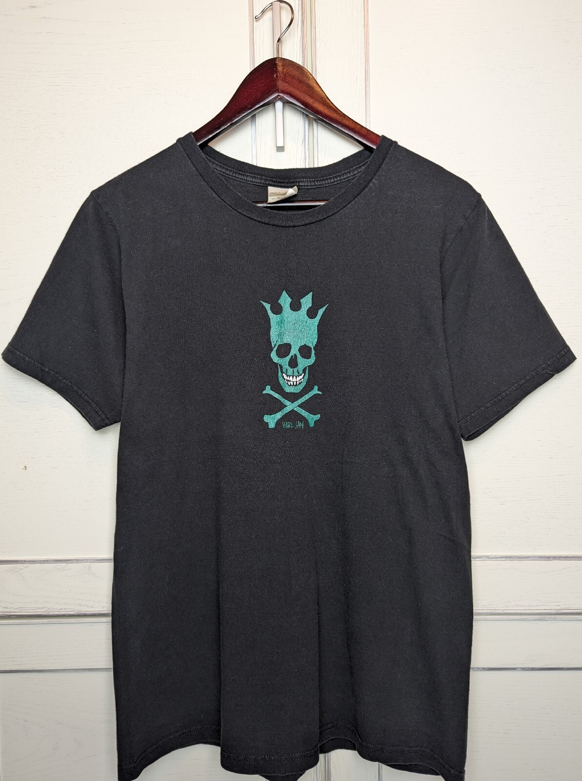 90s Vintage Pearl Jam Skull Crossbones Logo Band Tee … - Gem