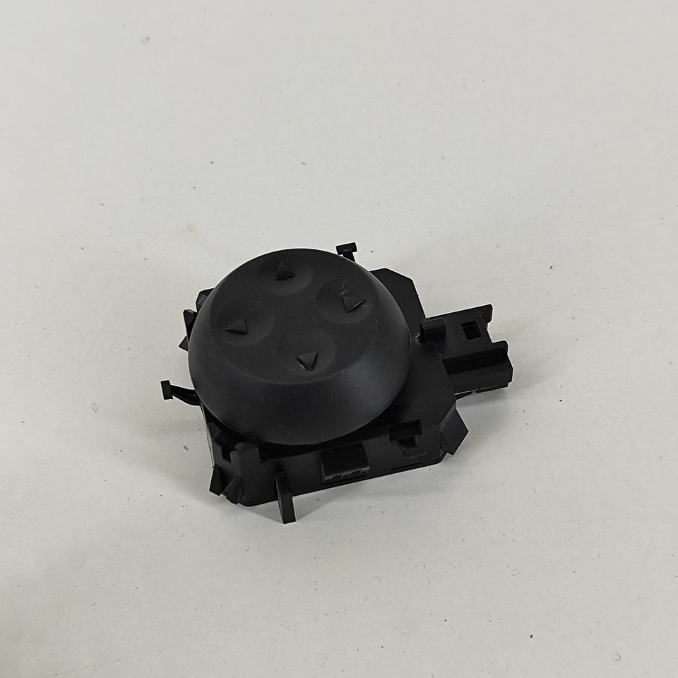 MERCEDES-BENZ GLC X254 Front Right Seat Control Buttons A1679057901 ...