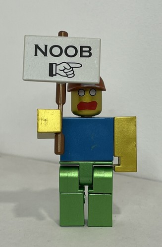 Roblox Icons GOLD CLASSIC NOOB 3” Action Figure w Hat + Sign (NO CODE ...