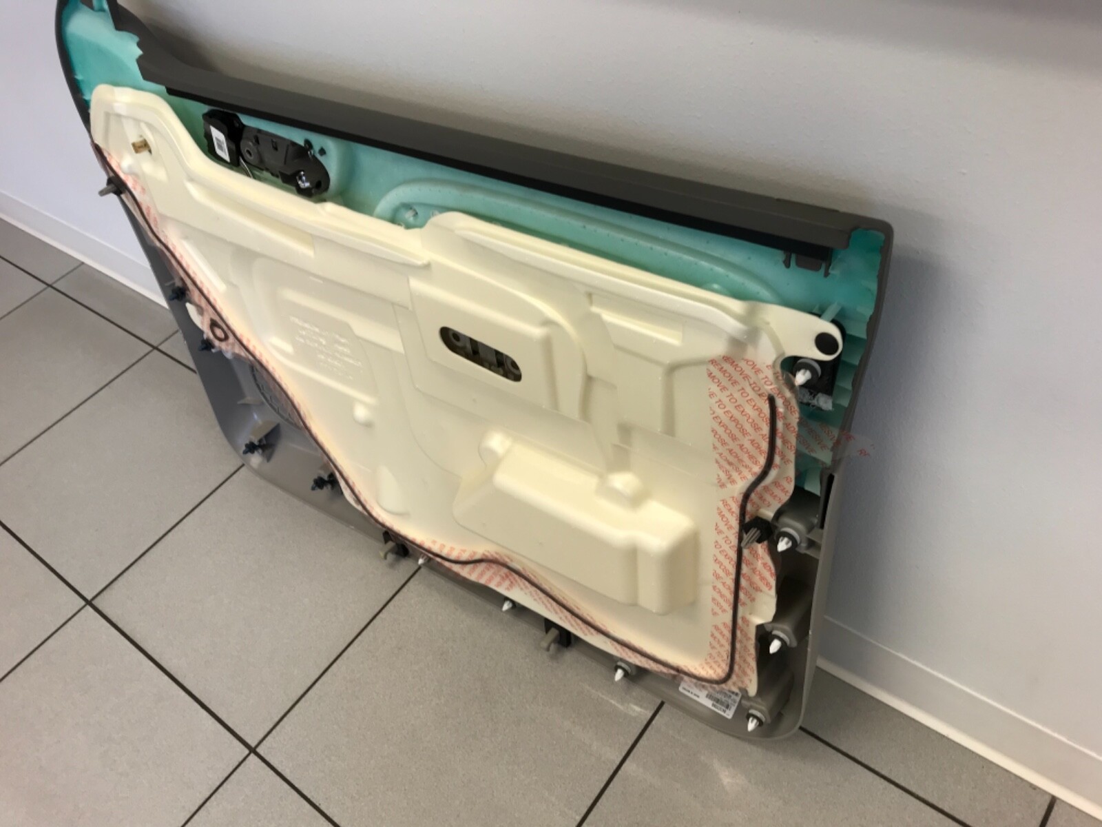 84127286 OEM GM Front Left Door Trim Panel | Titanium | Clips Included ...