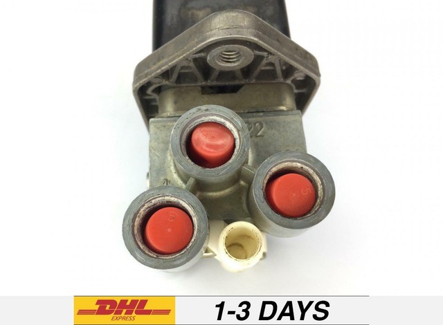 Genuine WABCO Hand Brake Valve 81523156156 9617231180 for sale online ...