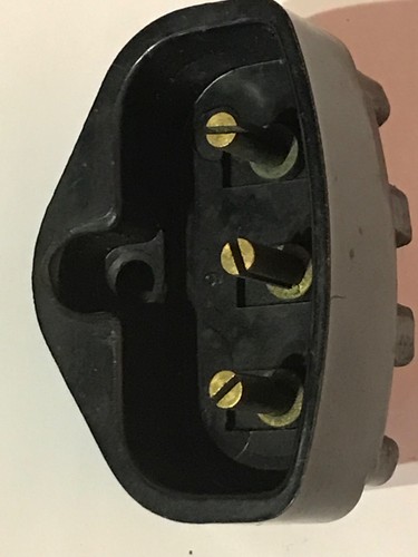 162a Vintage Singer Sewing machine electric Motor Bakelite 3 Pin Socket ...