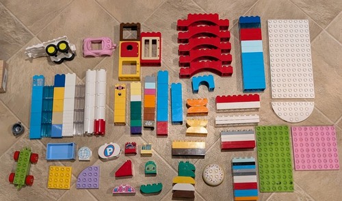 Lego Duplo Loose Building Blocks Lot - Approx. 140 Pieces - 4 lbs. w ...
