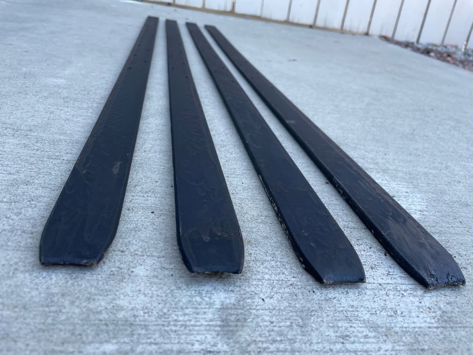 Sandbaggy 48" Flat Steel Stakes For Concrete Forms With Nail Holes ...
