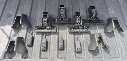 Thule 400 Foot Pack Roof Rack Towers Square Bars 400xt USED | eBay