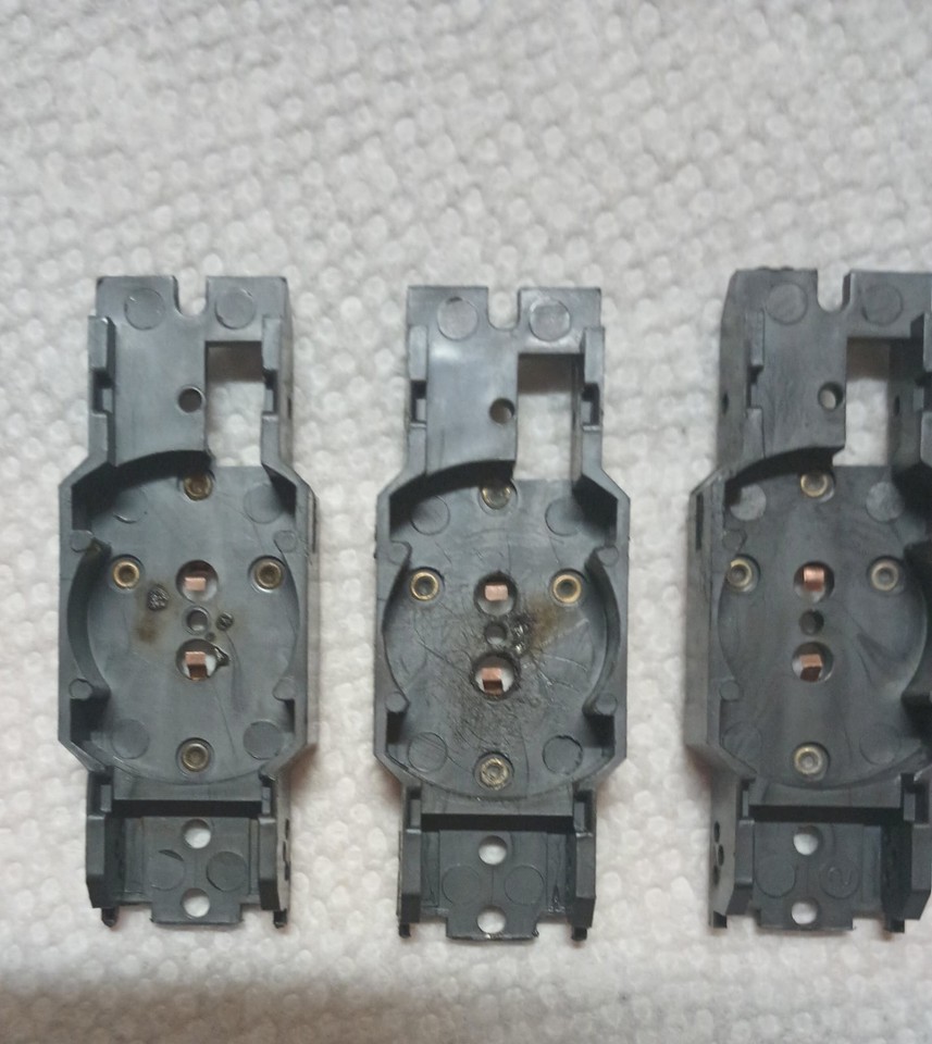 Aurora T-Jet 4 Piece Solid Rivet Bare Beater/Runner Chassis Lot | eBay
