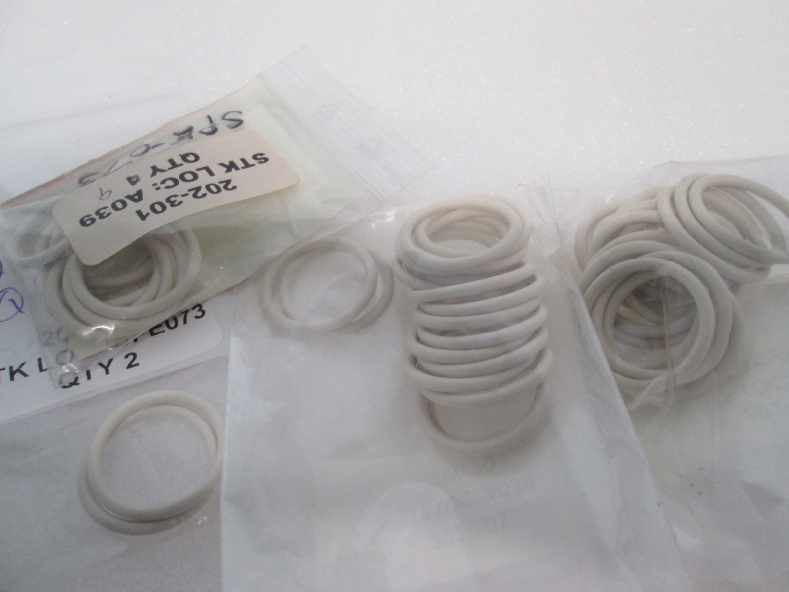O-Ring, .862IDX.103W, Viton, 203-301, New, Lot of 51 | eBay