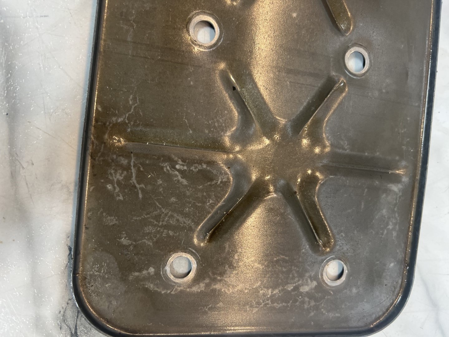 Mercury Marine MerCruiser 5.7 L 350 GM boat engine inner engine oil pan ...