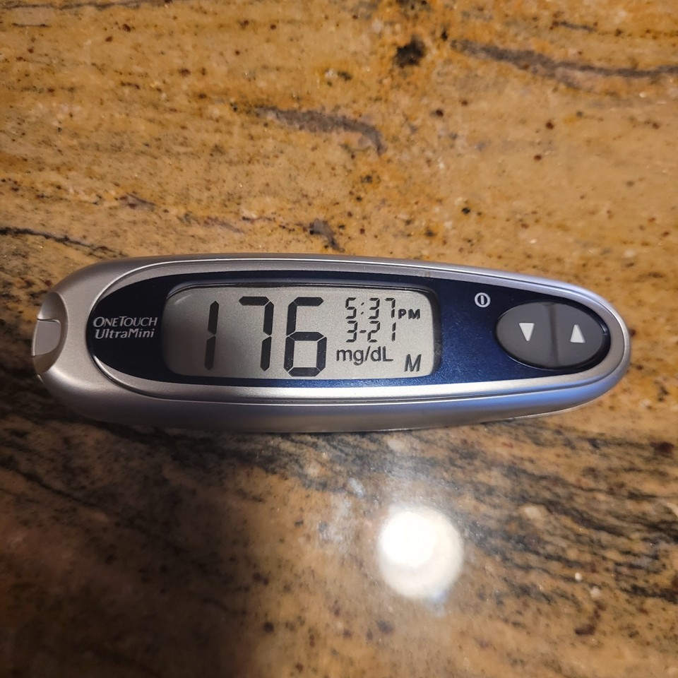 One Touch Ultra Mini Blood Glucose Meter Monitor w/ Case | eBay